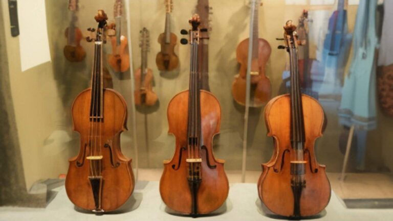 How Many Stradivarius Violins Are There? - Violinspiration